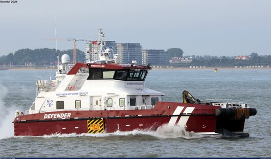 DEFENDER 9808821 Crew Reviews | Offshore Ship Advisor